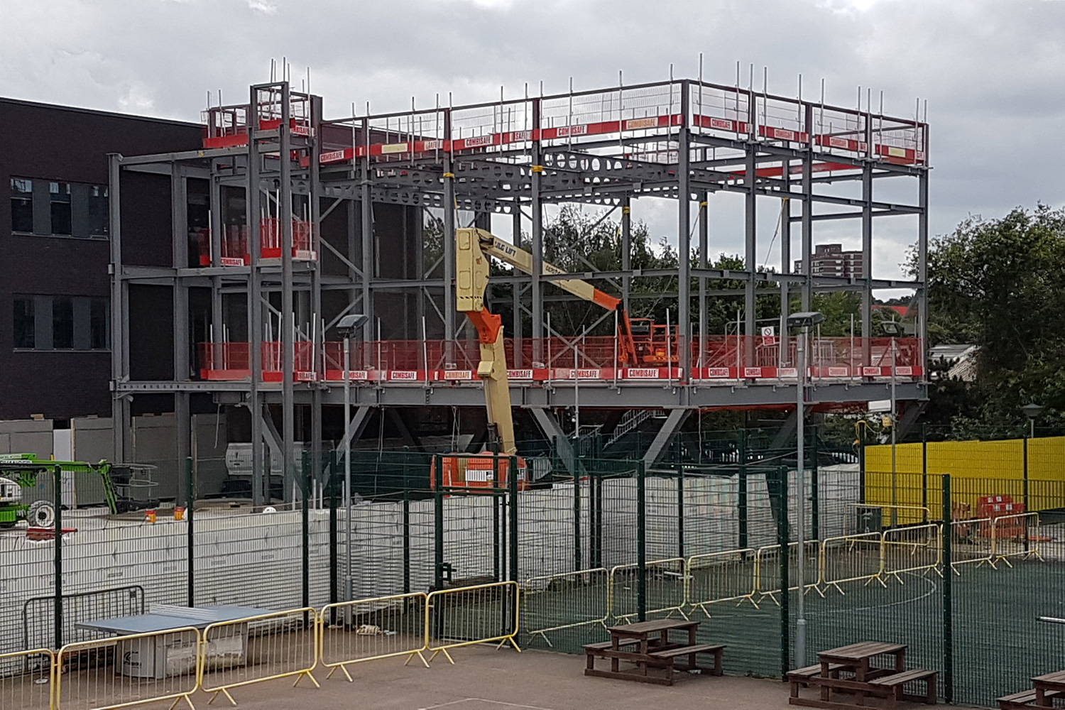 Lyons O'Neill - Royal Greenwich Trust School