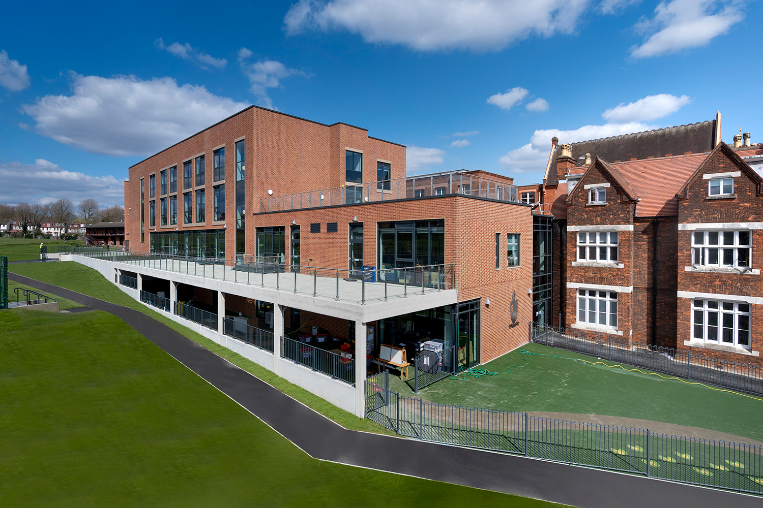 Lyons O'Neill - St Dunstan's College